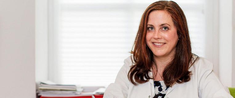 Dr. Schiefer Carolin